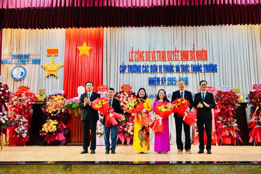 Hoạt động Hue-UMP | Lễ Công bố và trao quyết định bổ nhiệm cấp Trưởng các đơn vị thuộc và trực ...